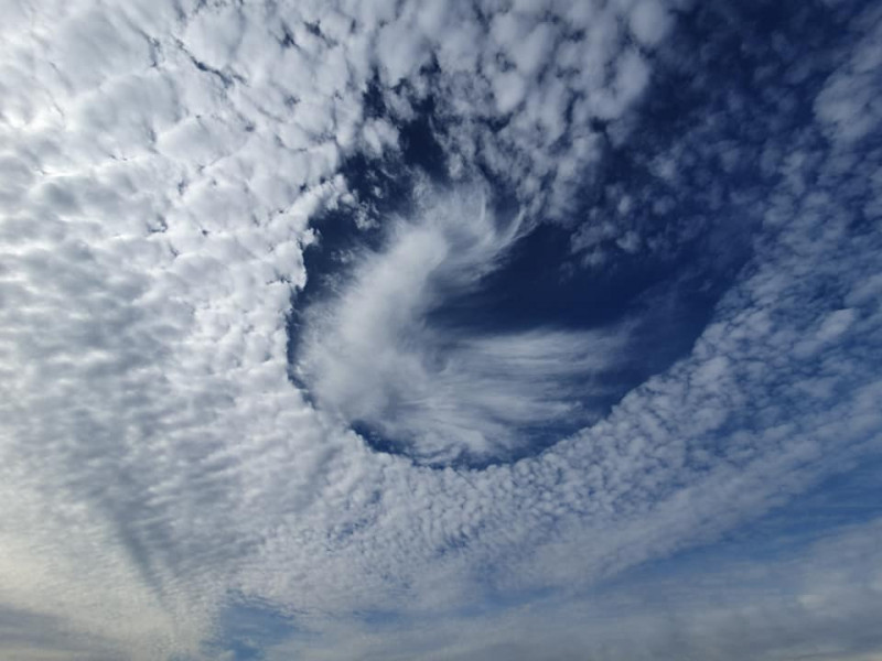 Lyukas felhők jelentek meg az égen Németországban | FÉNYÖRVÉNY